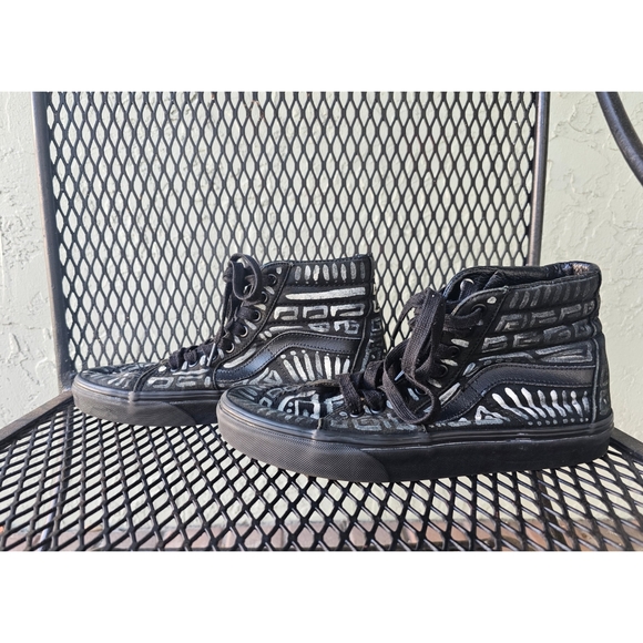 Vans | Shoes | Vans Black High Top Canvas Sneakers With Tribal Design ...
